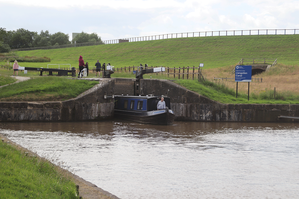 Cruise Guide: Llangollen Canal - Canal Boat
