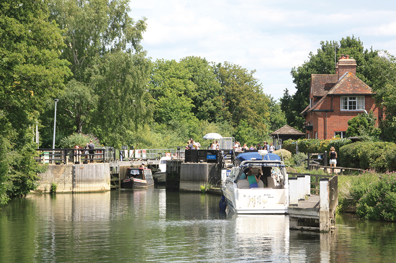 Cruise Guide: Thames Ring Part 3: Windsor to Banbury - Canal Boat
