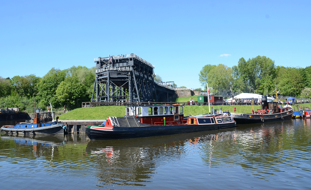 Green Flags for almost 750 miles of charity's waterways - Canal Boat