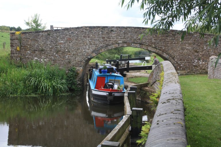 Cruise guide to the South Oxford Canal - Canal Boat