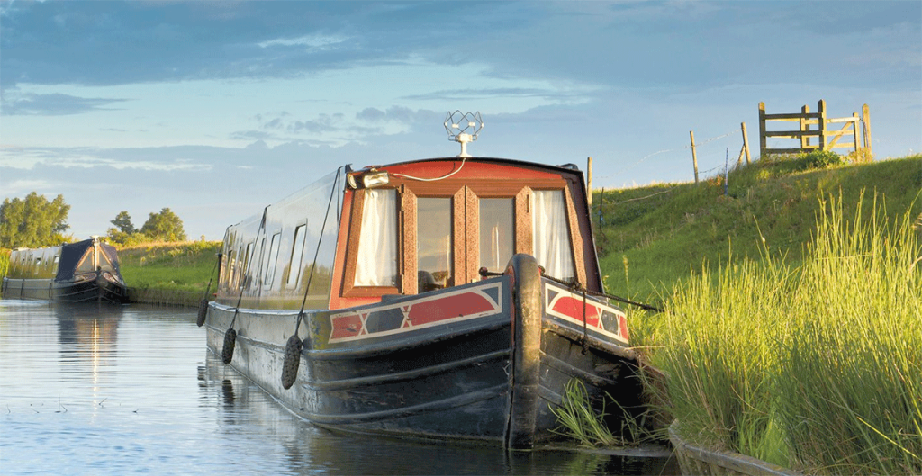 The Narrowboat Guide 2nd Edition - Canal Boat